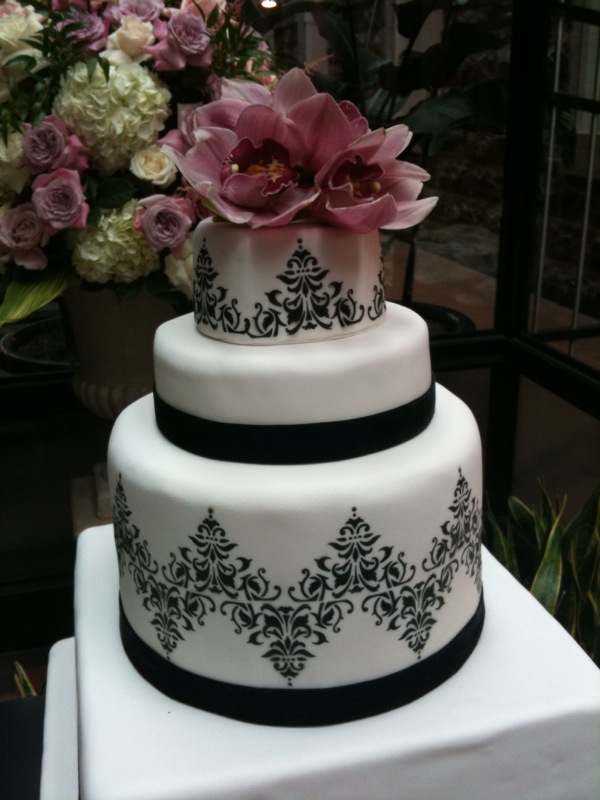 Sùcré Designer Cakes | Custom Cakes For Every Occasion